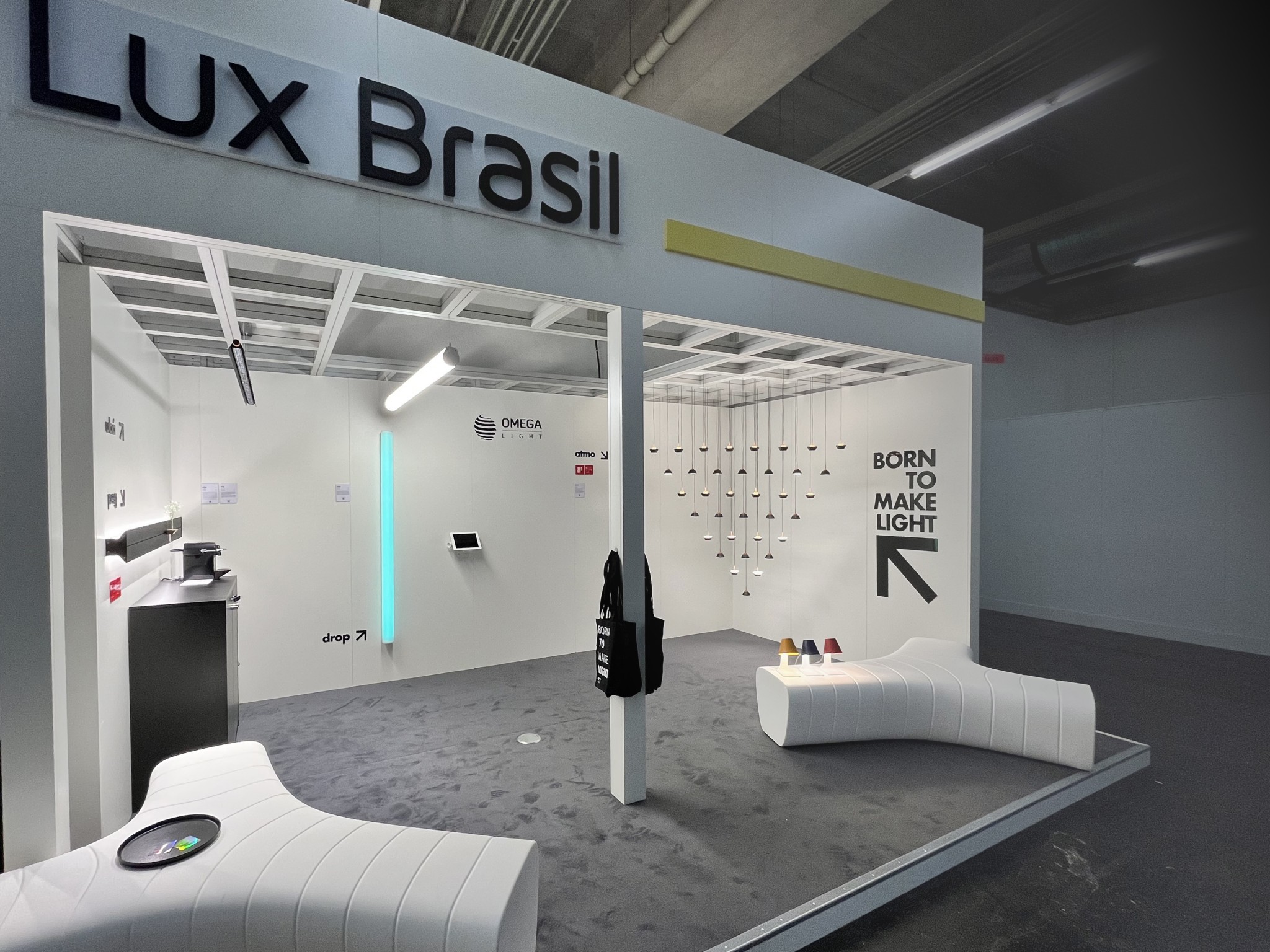 Light+Building 2022: Lighting around the world - Omega Light